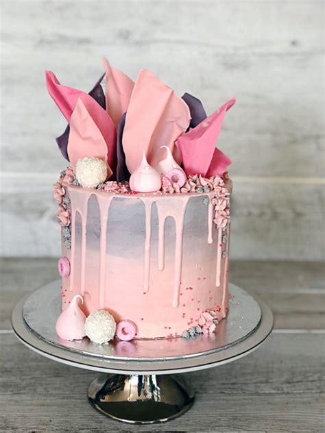 Cake No 143 Chaos Couture Cakes By Nadia