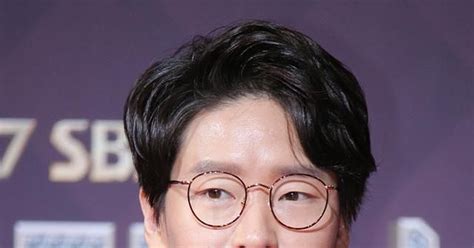 엄기준 측 비연예인 여성과 12월 결혼…비공개로 진행