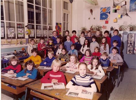 Photo De Classe Cm2 De 1977 Lycée Emile Zola Copains Davant