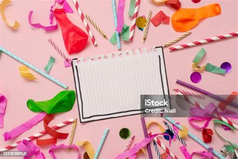 다채로운 파티 컬렉션 화려한 축하 물건 밝은 축제 키트 서프라이즈 생일 배시 저녁 식사 결혼 기념일 연회 졸업식 0명에 대한