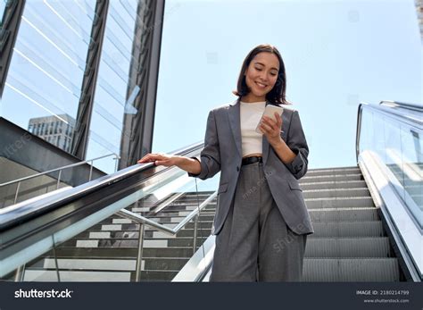 Korean Young Woman Phone Photos Images And Pictures
