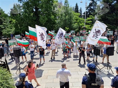 Граждани във Велико Търново за пореден път протестираха срещу въвеждането на еврото в България и