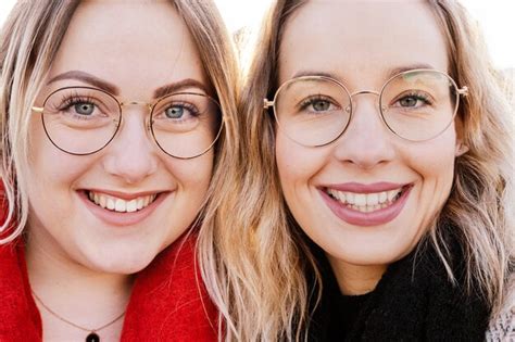 Premium Photo Horizontal Portrait Of Couple Of Blonde Sisters With
