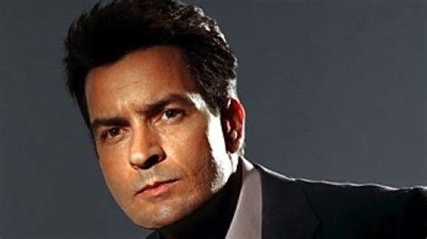 Чарли Шийн отново е ерген Новинибг