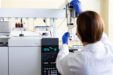 Laboratorio Quimica Feique Federación Empresarial De La Industria