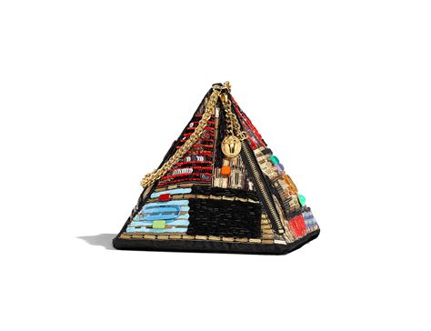 端午节就是要提应景金字塔包！pyramid Bag The Perfect Dumpling Shaped Accessory