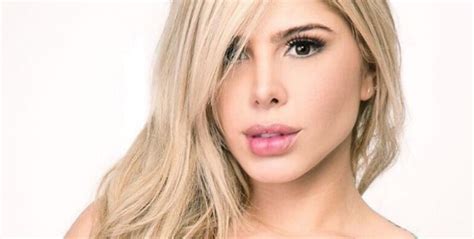 Lina Arroyave Enciende A Sus Seguidores Desde Su Mercedes Benz TORK Autos
