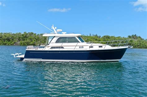 2013 Sabre 38 Salon Express Five Oclock Florida Yachts International