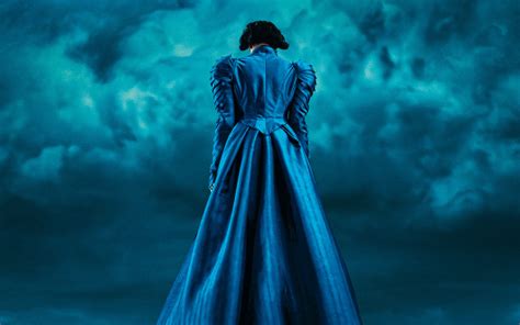 Dressing Bella Baxter From Dependance To Empowerment