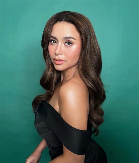 Yassi Pressman R Celebsph