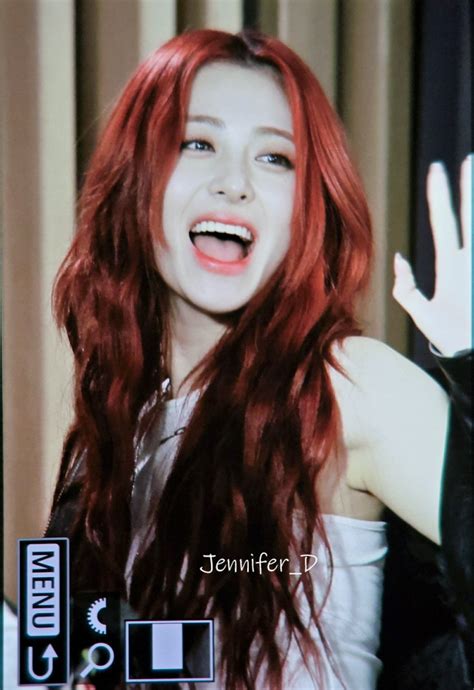 [잡담] 헐 맥 공계가 허윤진 팔로우함 인스티즈 Instiz 연예 카테고리