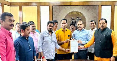 Bjp Jagdish Mulik Meets Pmc Commissioner Vikram Kumar Over Civic Issues