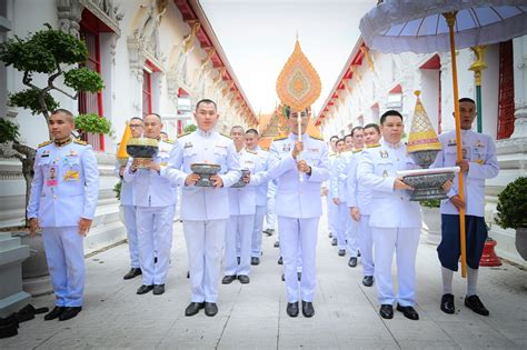 ทรงพระกรุณาโปรดเกล้าโปรดกระหม่อมให้ พลเอก ประยุทธ์ จันทร์โอชา องคมนตรี เป็นผู้เชิญหิรัญบัฏ สัญญา