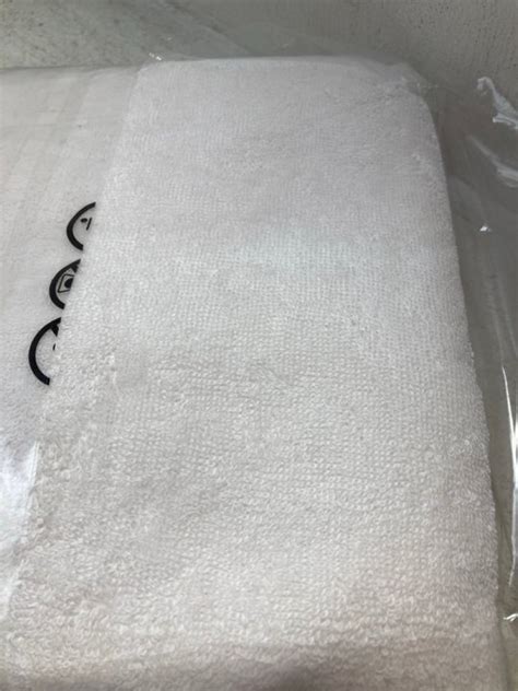 John Pye Auctions Qty Of Sazy White Bathroom Towels Location Ar12