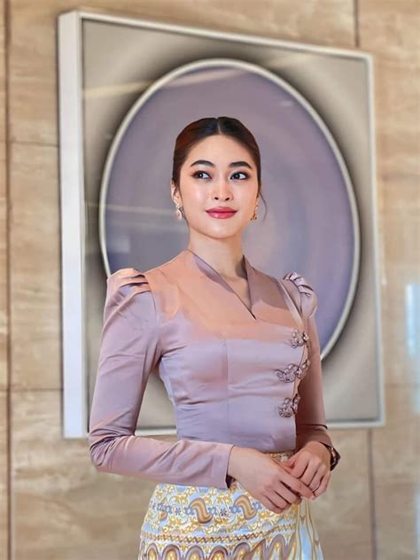 We Love Thazin Nwe Win Tv Star သဇင်နွယ်ဝင်း