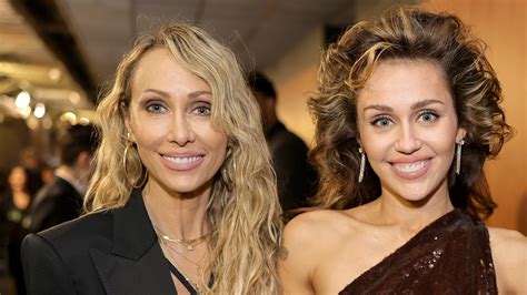 Miley Cyrus Took Mom Tishs Side Over Noah And Did Everything In Her