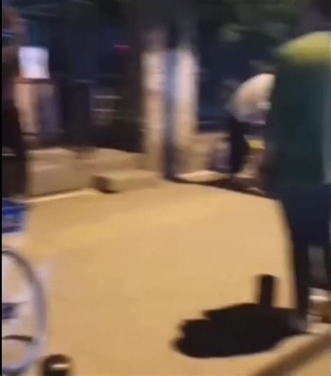 自由亚洲电台 On Twitter 【北京深夜宣布扩大核酸筛检】 【有民众漏夜「逃难」】 在中国首都北京，市政府周一（25 日）深夜宣布