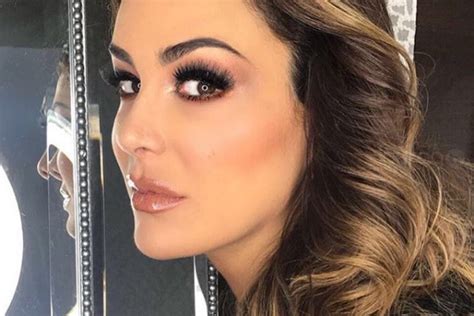 Ninel Conde El Bombom Asesino Revista H Photoshoot Que