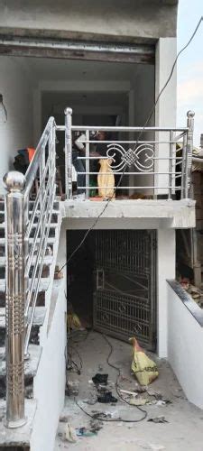 Silver Bar Ss Railing Mounting Type Floor At Rs Feet In Azamgarh ID