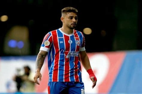 Fora Dos Planos Lateral João Pedro Deixa O Bahia E Retorna Ao Porto