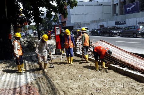 Revitalisasi Trotoar Di Jakarta Pusat Foto 1 1932108 TribunNews