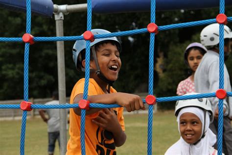 Assault Course For Schools Wiseup Team Building