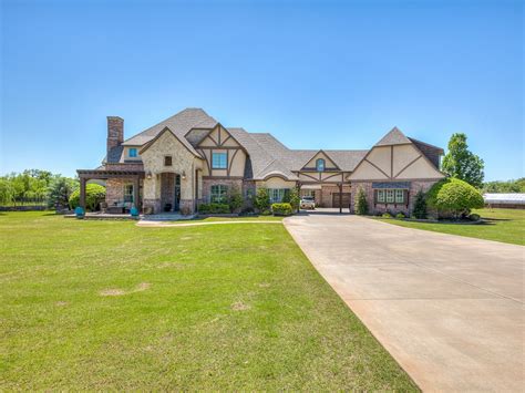 3 Deluxe Luxury Homes For Sale In Oklahoma Haven Lifestyles