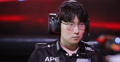 포토 든든한 맏형 익수 전익수