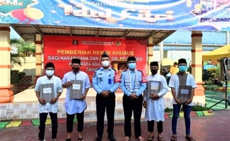 1263 Eks Napi Lapas Kelas II Labuhan Ruku Terima Remisi Dari Negara