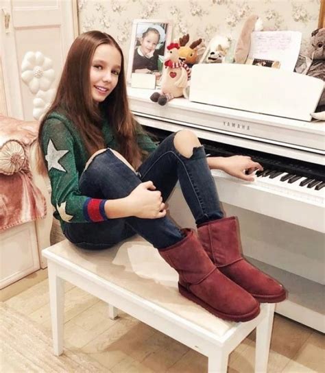 Через полгода дочери Юлии Началовой предстоит судиться с маминым любовником