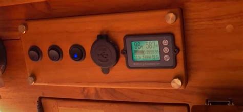 하우징and뉴스 레이 캠핑카 약 6년차 베테랑의 섬세한 개조 블루지니