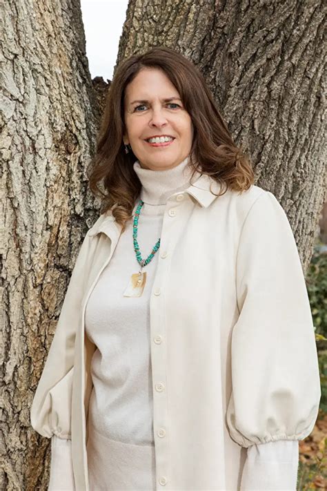 Eileen Crowe About The Artist