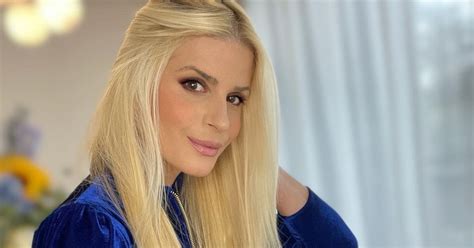 Mary Méndez Se Deja Ver En Románticas Fotos Con Su Novio Infobae