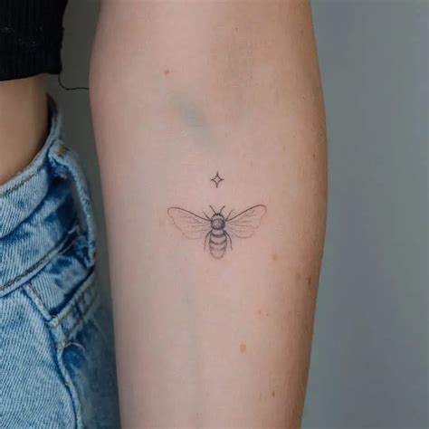 70 Cute And Small Bumble Bee Tattoo Ideas In 2023