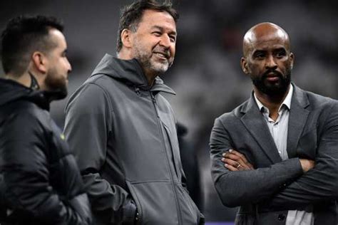 Corinthians planeja quatro reforços pontuais para veja quais posições são prioridade