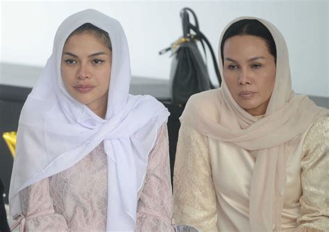 Nikita Mirzani Sebut Ibunda Vicky Nitinegoro Sebagai Tamu Spesial