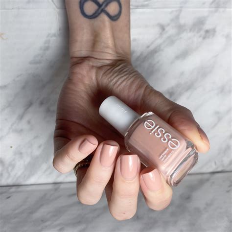 Swatch Sunday — Essie Bare With Me Coffee And Nail Polish