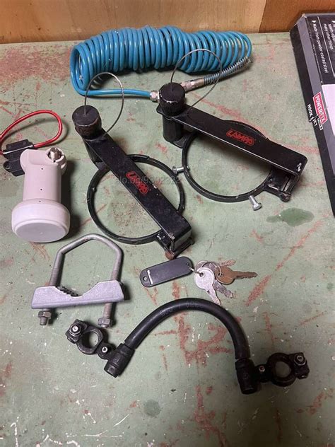 принадлежности за камион Аксесоари Резервни части консумативи аксесоари Пловдив при