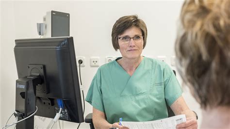 Ultraschall Mammasonographie Der Brust Brustzentrum Klinikum