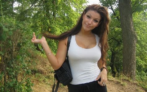 Ester Ladova Listopad