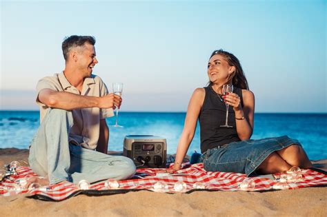 Monthly Tie Off He Jumbo John Watch A Live Fly Tying Contest Between