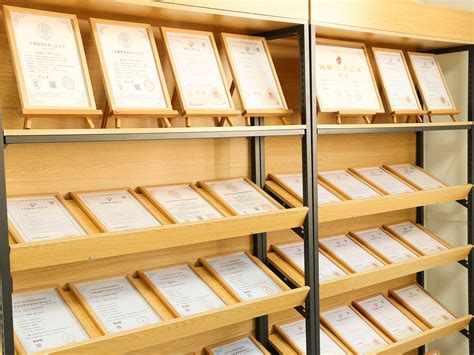 Waterproof Smart Tag Locator Find Luggage Wallet Airtag Smart Tracker