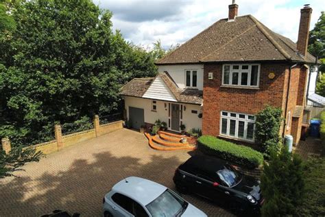 Homes For Sale In Farnborough Hampshire Buy Property In Farnborough