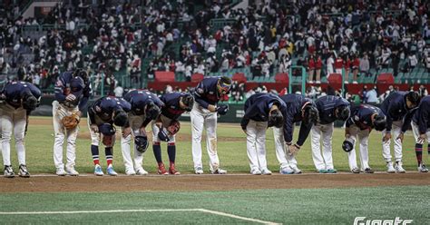단독 꼴찌 롯데 처참한 타격에 3연패 수렁한방 없이 헛방만 날렸다 부산 현장