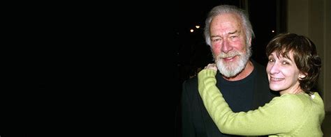 Meet Amanda Plummer Christopher Plummers Daughter Who Has Followed In