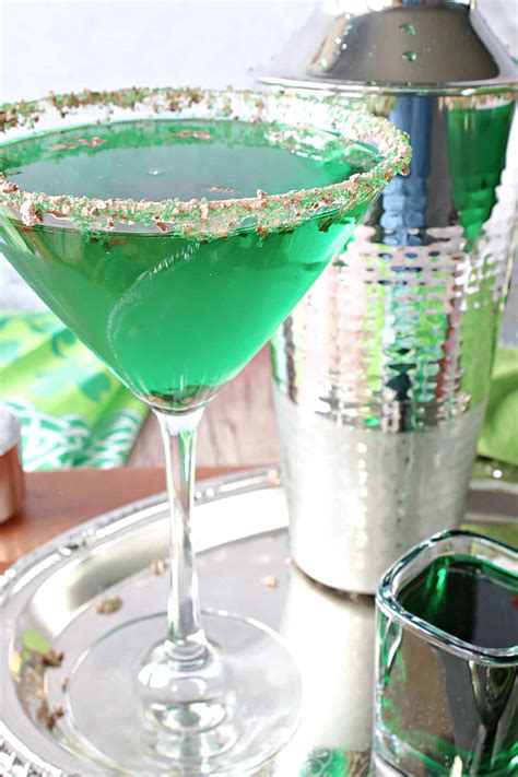 Irish Grasshopper Cocktail Recipe Kudos Kitchen By Renee