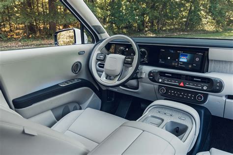 View Interior Photos Of The 2026 Hyundai Palisade Hybrid