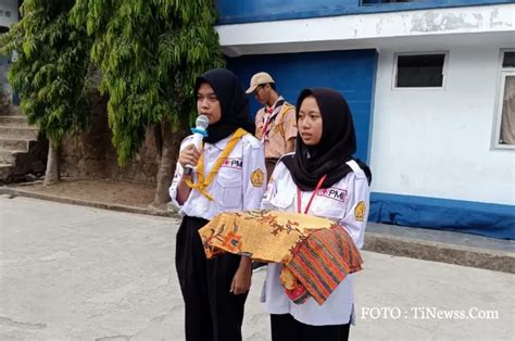 Julia Fitriyani Melantik Pmr Wira Smk Informatika Sumedang Di Bawi 2023