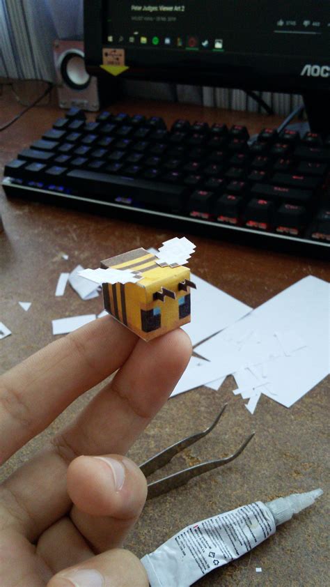 Paper Craft Minecraft Bee At Robt Hendrix Blog