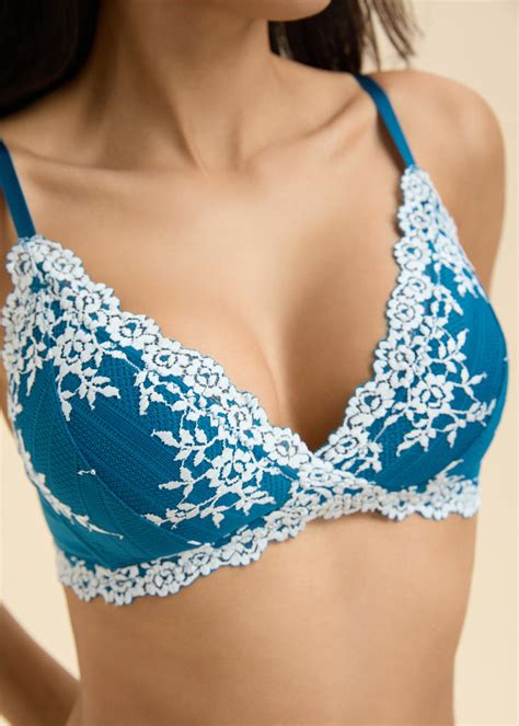 Jasmine Lace Wireless Molded Cup Plunge Bra